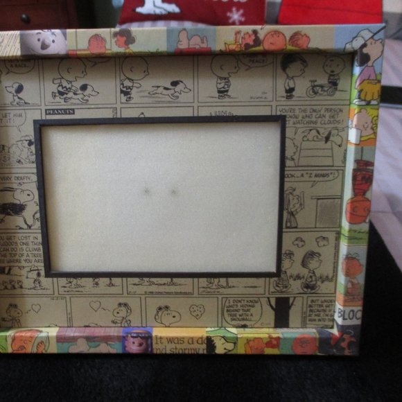 Hallmark | Accents | Hallmark Peanuts Snoopy Charlie Brown Cardboard ...